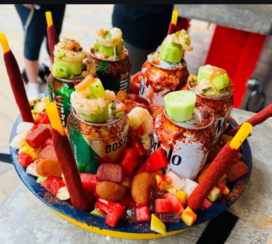 Beer Charola Botanera MODELO | Gaspachos Fruits & Cravings